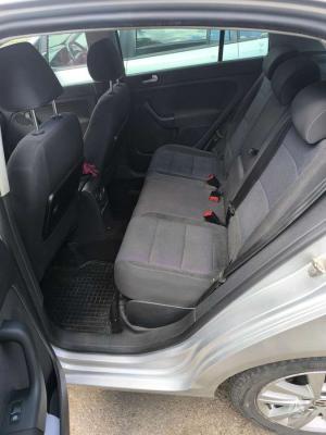Pelēks Volkswagen Golf Plus 2011 Panevēža, ar dzinēja tilpumu 1.60 L un nobraukumu 233 tūkst. km par 4300 €, foto 9 vietnē AUTOMOTO.COM.LV