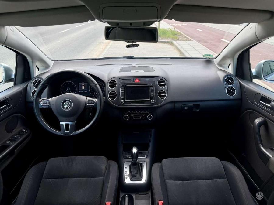 Grey Volkswagen Golf Plus 2011 in Vilnius, with an engine capacity of 1.39 L and mileage of 261 thousand km for 5250 €, photo 18 on AUTOMOTO.COM.LV