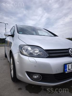 Pelēks Volkswagen Golf Plus 2011 Liepāja, ar dzinēja tilpumu 1.60 L un nobraukumu 281 tūkst. km par 4800 €, foto 4 vietnē AUTOMOTO.COM.LV