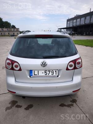 Pelēks Volkswagen Golf Plus 2011 Liepāja, ar dzinēja tilpumu 1.60 L un nobraukumu 281 tūkst. km par 4800 €, foto 7 vietnē AUTOMOTO.COM.LV