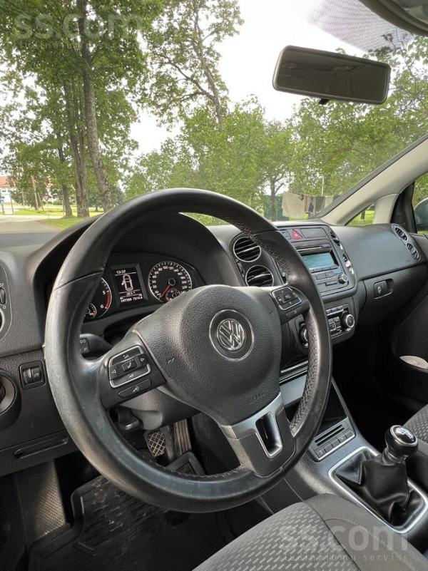 Pelēks Volkswagen Golf Plus 2011 Rīga, ar dzinēja tilpumu 2.00 L un nobraukumu 347 tūkst. km par 2950 €, foto 10 vietnē AUTOMOTO.COM.LV