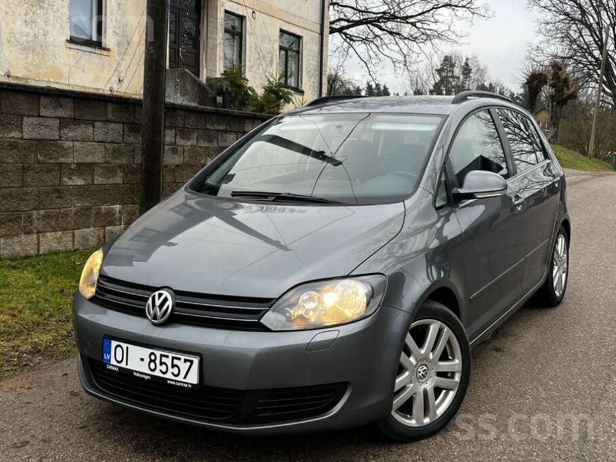 Pelēks Volkswagen Golf Plus 2012 Valmiera, ar dzinēja tilpumu 1.60 L un nobraukumu 285 tūkst. km par 3700 €, foto 1 vietnē AUTOMOTO.COM.LV