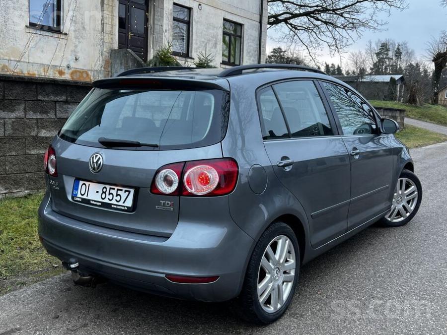 Pelēks Volkswagen Golf Plus 2012 Valmiera, ar dzinēja tilpumu 1.60 L un nobraukumu 285 tūkst. km par 3700 €, foto 7 vietnē AUTOMOTO.COM.LV