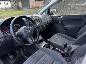 Pelēks Volkswagen Golf Plus 2012 Valmiera, ar dzinēja tilpumu 1.60 L un nobraukumu 285 tūkst. km par 3700 €, foto 15 vietnē AUTOMOTO.COM.LV