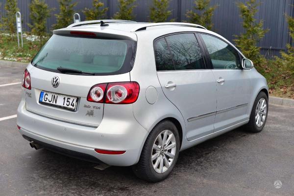 Grey Volkswagen Golf Plus 2012 in Kaunas, with an engine capacity of 1.97 L and mileage of 258 thousand km for 7700 €, photo 3 on AUTOMOTO.COM.LV