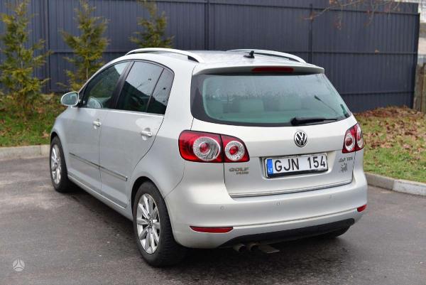 Grey Volkswagen Golf Plus 2012 in Kaunas, with an engine capacity of 1.97 L and mileage of 258 thousand km for 7700 €, photo 4 on AUTOMOTO.COM.LV
