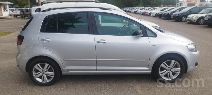 Grey Volkswagen Golf Plus 2012 in Riga, with an engine capacity of 1.20 L and mileage of 0 thousand km for 4900 €, photo 5 on AUTOMOTO.COM.LV