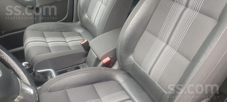 Grey Volkswagen Golf Plus 2012 in Riga, with an engine capacity of 1.20 L and mileage of 0 thousand km for 4900 €, photo 9 on AUTOMOTO.COM.LV