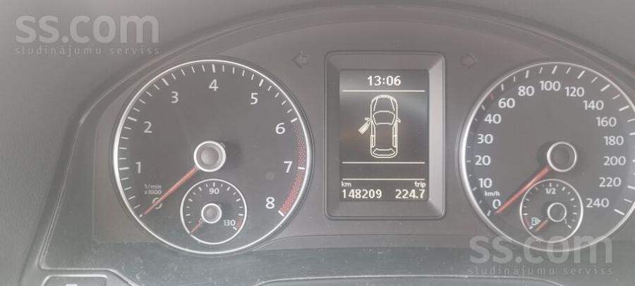 Grey Volkswagen Golf Plus 2012 in Riga, with an engine capacity of 1.20 L and mileage of 0 thousand km for 4900 €, photo 10 on AUTOMOTO.COM.LV