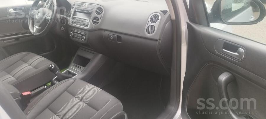 Grey Volkswagen Golf Plus 2012 in Riga, with an engine capacity of 1.20 L and mileage of 0 thousand km for 4900 €, photo 20 on AUTOMOTO.COM.LV