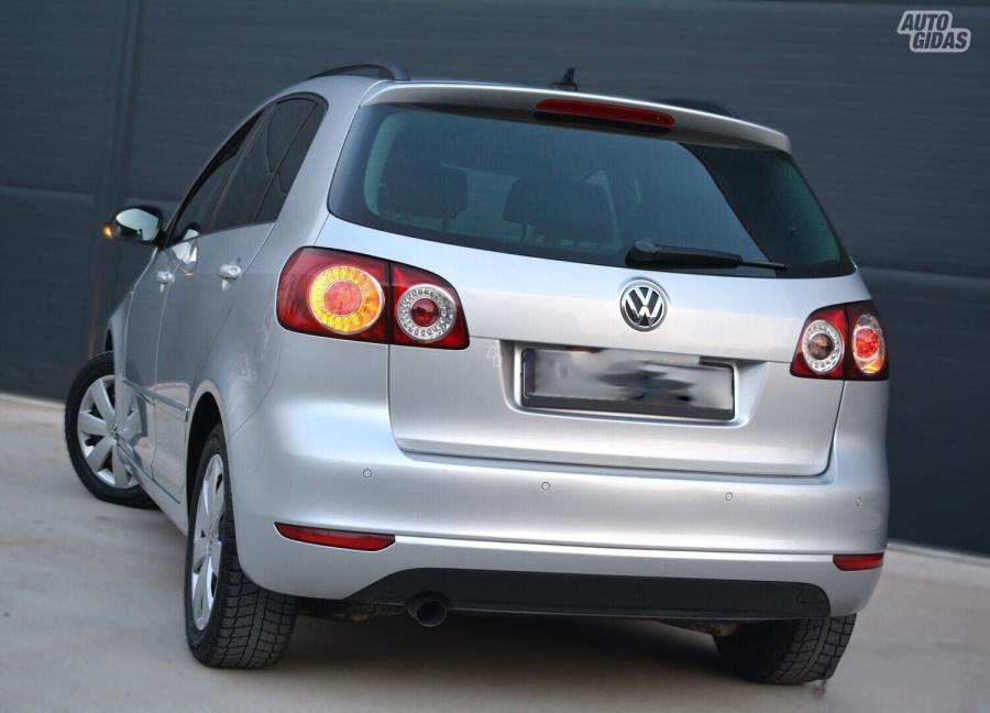 Pelēks Volkswagen Golf Plus 2012 Klaipėda, ar dzinēja tilpumu 1.60 L un nobraukumu 255 tūkst. km par 4550 €, foto 12 vietnē AUTOMOTO.COM.LV