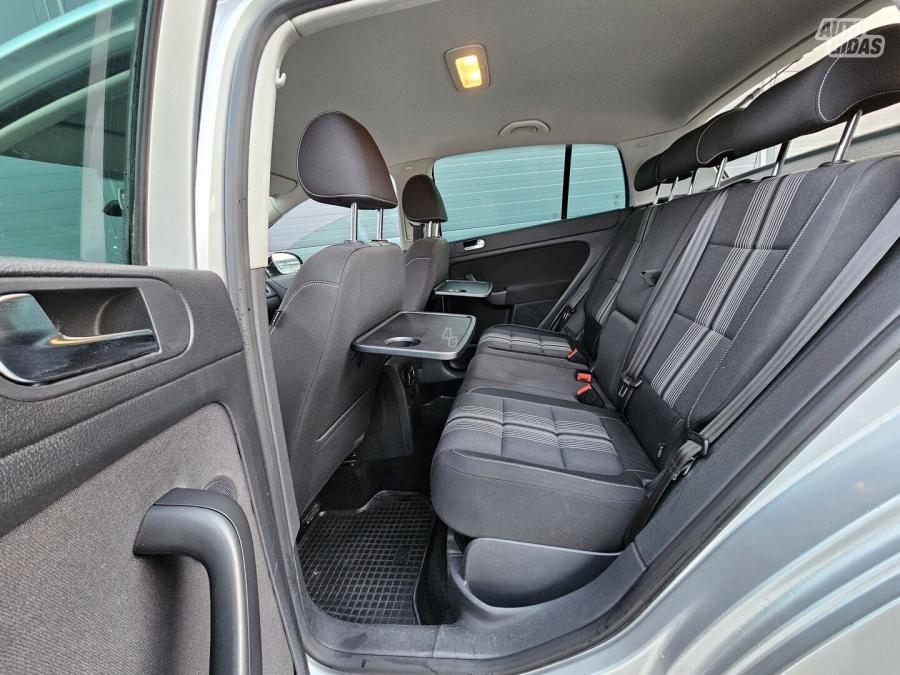 Pelēks Volkswagen Golf Plus 2012 Klaipėda, ar dzinēja tilpumu 1.60 L un nobraukumu 255 tūkst. km par 4550 €, foto 16 vietnē AUTOMOTO.COM.LV