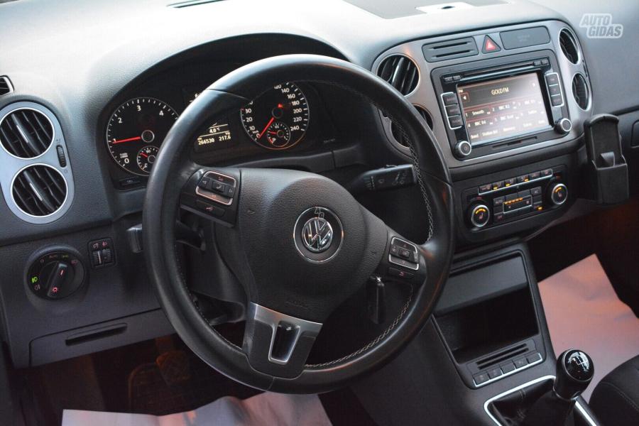 Pelēks Volkswagen Golf Plus 2012 Klaipėda, ar dzinēja tilpumu 1.60 L un nobraukumu 255 tūkst. km par 4550 €, foto 20 vietnē AUTOMOTO.COM.LV