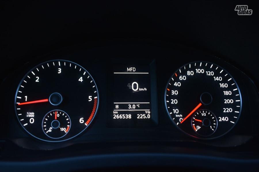 Pelēks Volkswagen Golf Plus 2012 Klaipėda, ar dzinēja tilpumu 1.60 L un nobraukumu 255 tūkst. km par 4550 €, foto 27 vietnē AUTOMOTO.COM.LV