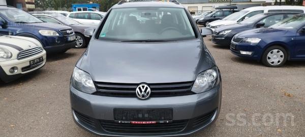 Volkswagen Golf Plus 2012 in Riga on AUTOMOTO.COM.LV Grey Volkswagen Golf Plus 2012 in Riga, with an engine capacity of 1.20 L and mileage of 0 thousand km for 6100 €, photo 3 on AUTOMOTO.COM.LV