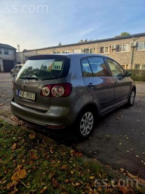 Grey Volkswagen Golf Plus 2012 in Jekabpils, with an engine capacity of 1.60 L and mileage of 224 thousand km for 4200 €, photo 5 on AUTOMOTO.COM.LV