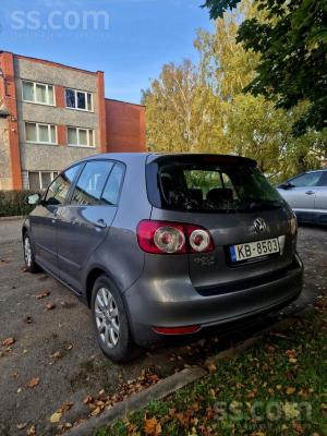 Grey Volkswagen Golf Plus 2012 in Jekabpils, with an engine capacity of 1.60 L and mileage of 224 thousand km for 4200 €, photo 6 on AUTOMOTO.COM.LV