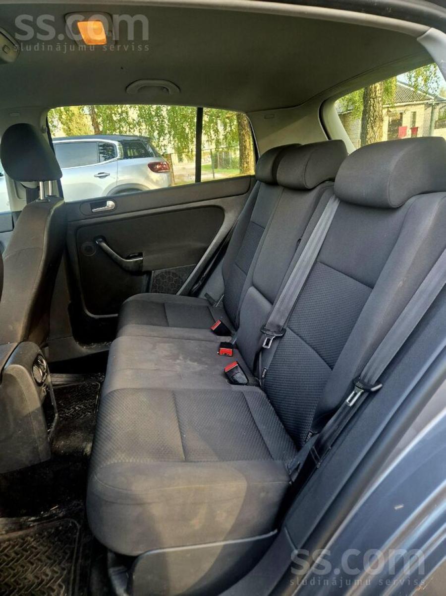 Grey Volkswagen Golf Plus 2012 in Jekabpils, with an engine capacity of 1.60 L and mileage of 224 thousand km for 4200 €, photo 8 on AUTOMOTO.COM.LV