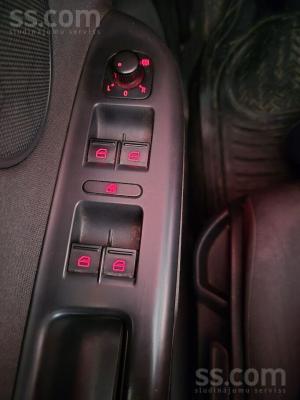 Grey Volkswagen Golf Plus 2012 in Jekabpils, with an engine capacity of 1.60 L and mileage of 224 thousand km for 4200 €, photo 15 on AUTOMOTO.COM.LV
