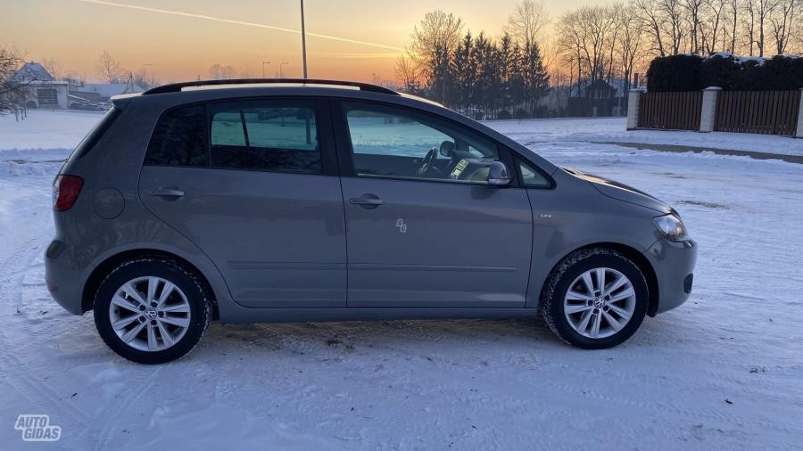 Pelēks Volkswagen Golf Plus 2013 Vilkaviškis, ar dzinēja tilpumu 1.60 L un nobraukumu 324 tūkst. km par 3999 €, foto 8 vietnē AUTOMOTO.COM.LV
