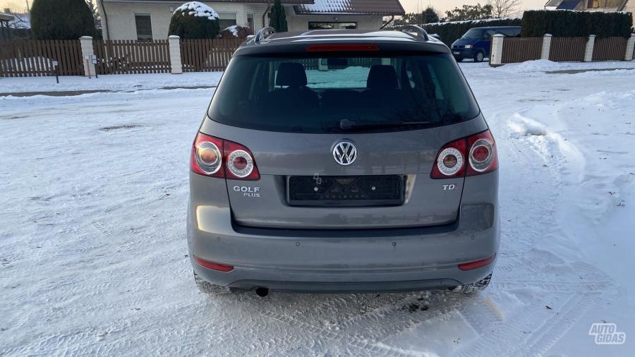 Pelēks Volkswagen Golf Plus 2013 Vilkaviškis, ar dzinēja tilpumu 1.60 L un nobraukumu 324 tūkst. km par 3999 €, foto 10 vietnē AUTOMOTO.COM.LV
