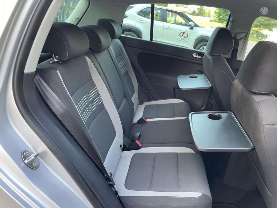 Grey Volkswagen Golf Plus 2013 in Kaunas, with an engine capacity of 1.60 L and mileage of 101 thousand km for 6590 €, photo 17 on AUTOMOTO.COM.LV