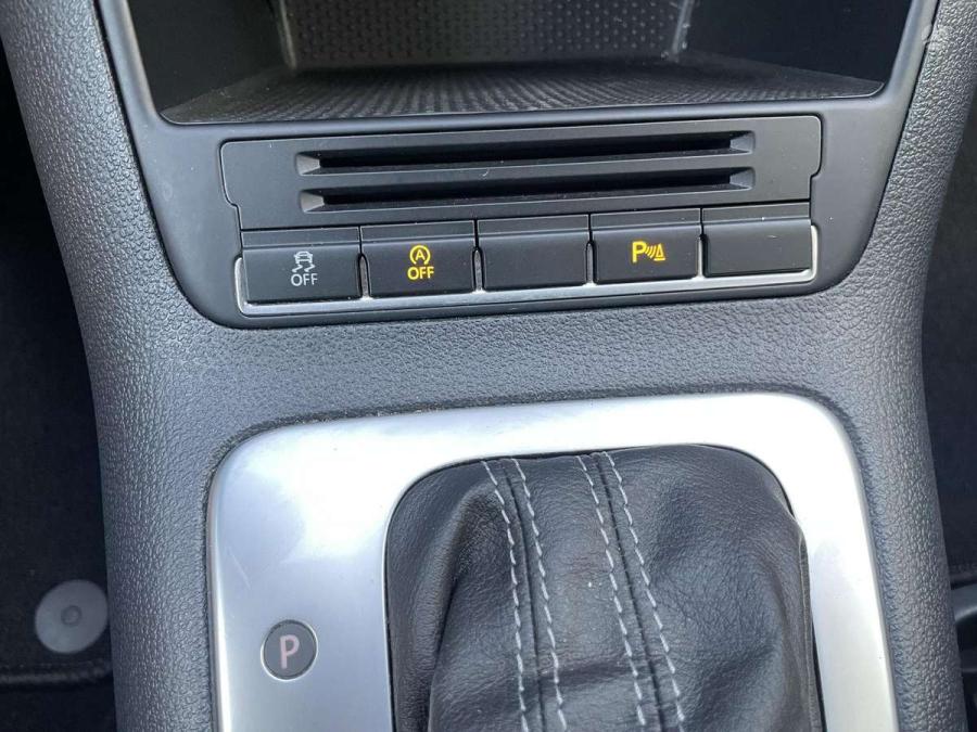 Grey Volkswagen Golf Plus 2013 in Kaunas, with an engine capacity of 1.60 L and mileage of 101 thousand km for 6590 €, photo 19 on AUTOMOTO.COM.LV