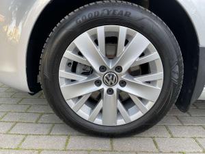 Grey Volkswagen Golf Plus 2013 in Kaunas, with an engine capacity of 1.60 L and mileage of 101 thousand km for 6590 €, photo 31 on AUTOMOTO.COM.LV