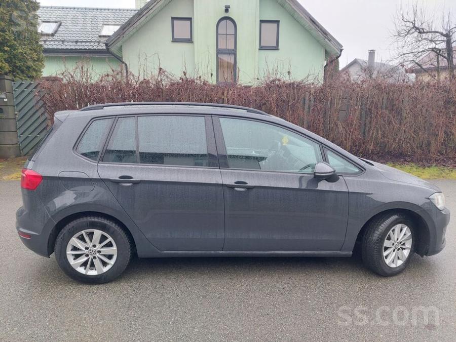 Grey Volkswagen Golf Plus 2015 in Riga, with an engine capacity of 1.60 L and mileage of 0 thousand km for 6995 €, photo 6 on AUTOMOTO.COM.LV