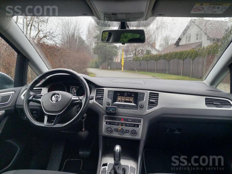 Grey Volkswagen Golf Plus 2015 in Riga, with an engine capacity of 1.60 L and mileage of 0 thousand km for 6995 €, photo 12 on AUTOMOTO.COM.LV