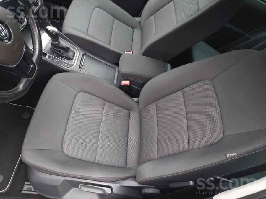 Grey Volkswagen Golf Plus 2015 in Riga, with an engine capacity of 1.60 L and mileage of 0 thousand km for 6995 €, photo 14 on AUTOMOTO.COM.LV