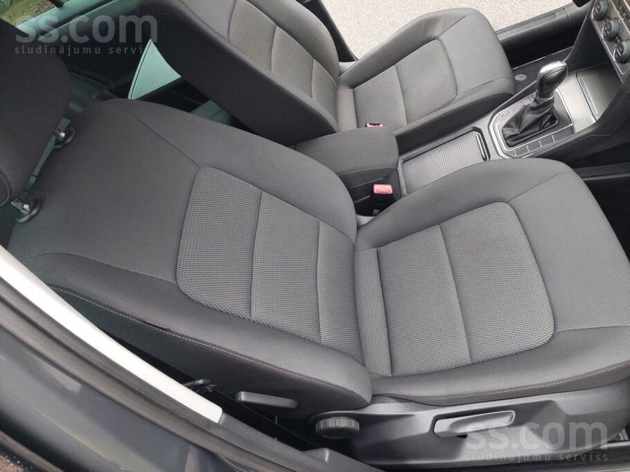 Grey Volkswagen Golf Plus 2015 in Riga, with an engine capacity of 1.60 L and mileage of 0 thousand km for 6995 €, photo 19 on AUTOMOTO.COM.LV