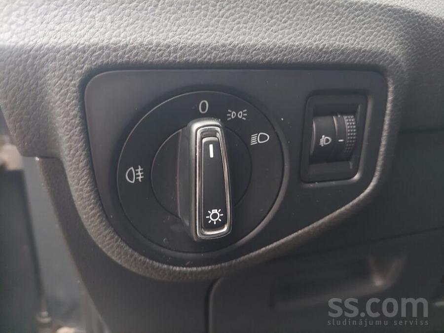 Grey Volkswagen Golf Plus 2015 in Riga, with an engine capacity of 1.60 L and mileage of 0 thousand km for 6995 €, photo 23 on AUTOMOTO.COM.LV