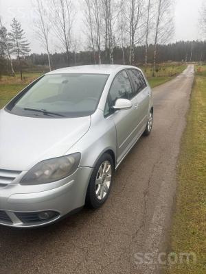 Pelēks Volkswagen Golf Plus 2005 Rīga, ar dzinēja tilpumu 2.00 L un nobraukumu 429 tūkst. km par 1600 €, foto 3 vietnē AUTOMOTO.COM.LV
