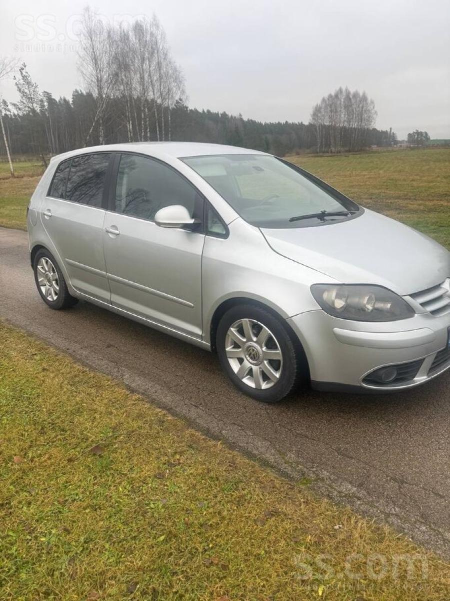 Grey Volkswagen Golf Plus 2005 in Riga, with an engine capacity of 2.00 L and mileage of 429 thousand km for 1300 €, photo 2 on AUTOMOTO.COM.LV