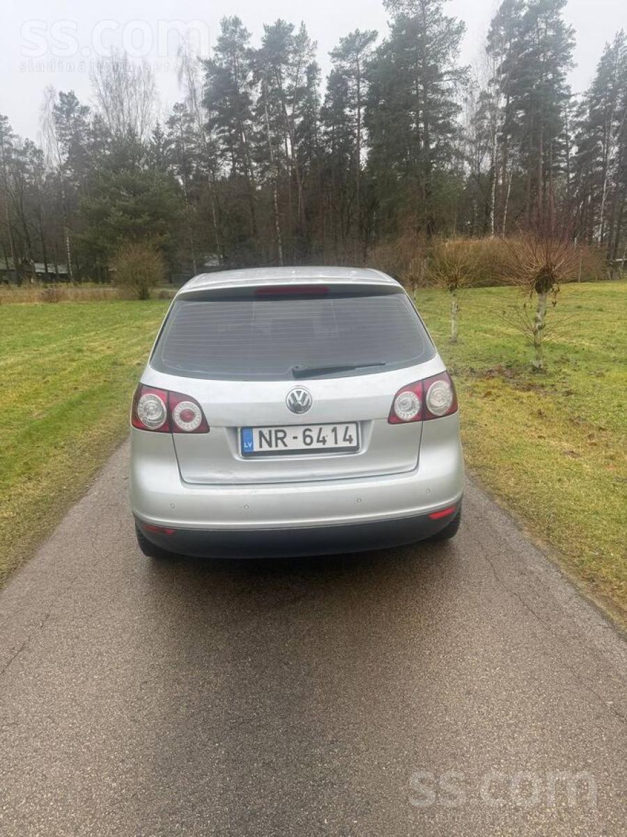 Grey Volkswagen Golf Plus 2005 in Riga, with an engine capacity of 2.00 L and mileage of 429 thousand km for 1300 €, photo 4 on AUTOMOTO.COM.LV