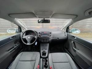 Pelēks Volkswagen Golf Plus 2005 Rīga, ar dzinēja tilpumu 1.90 L un nobraukumu 0 tūkst. km par 2600 €, foto 7 vietnē AUTOMOTO.COM.LV