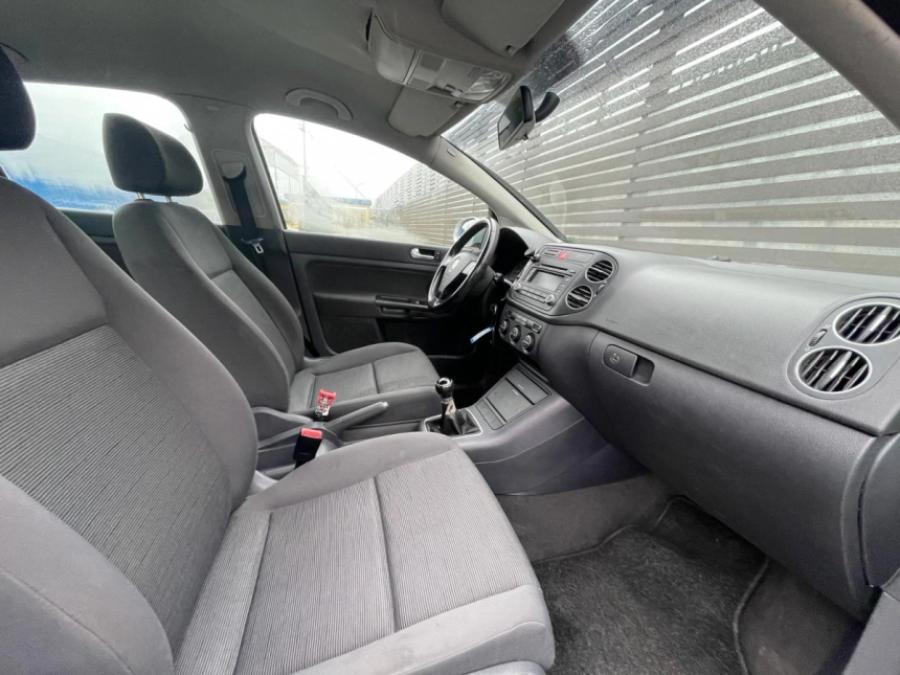 Pelēks Volkswagen Golf Plus 2005 Rīga, ar dzinēja tilpumu 1.90 L un nobraukumu 0 tūkst. km par 2600 €, foto 8 vietnē AUTOMOTO.COM.LV
