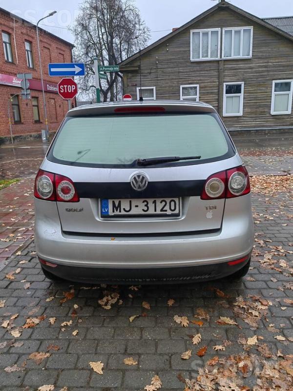 Pelēks Volkswagen Golf Plus 2005 Jēkabpils, ar dzinēja tilpumu 1.90 L un nobraukumu 364 tūkst. km par 1300 €, foto 1 vietnē AUTOMOTO.COM.LV