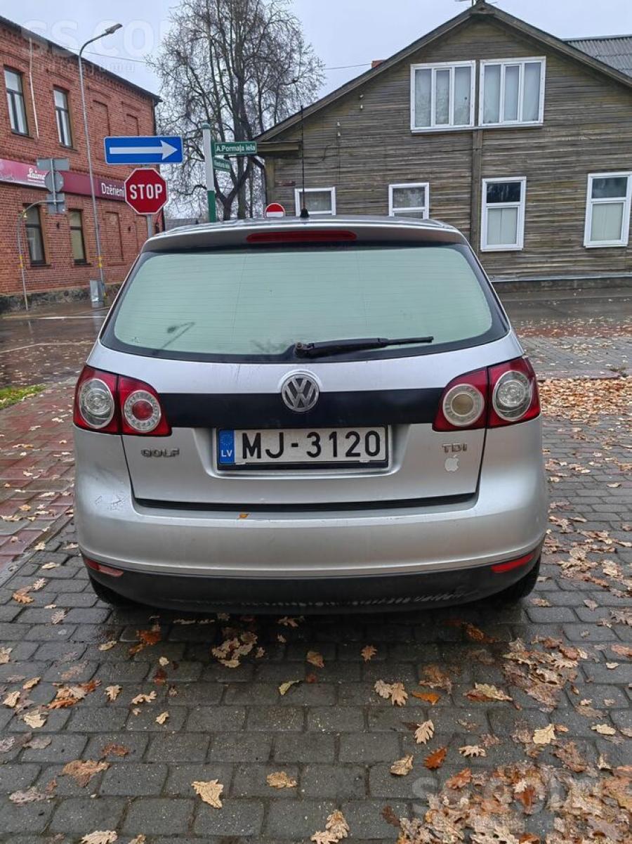 Pelēks Volkswagen Golf Plus 2005 Jēkabpils, ar dzinēja tilpumu 1.90 L un nobraukumu 364 tūkst. km par 1300 €, foto 1 vietnē AUTOMOTO.COM.LV