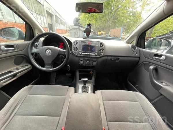 Grey Volkswagen Golf Plus 2006 in Tukums, with an engine capacity of 1.90 L and mileage of 373 thousand km for 1500 €, photo 2 on AUTOMOTO.COM.LV