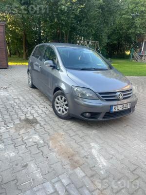 Grey Volkswagen Golf Plus 2006 in Tukums, with an engine capacity of 1.90 L and mileage of 373 thousand km for 1500 €, photo 4 on AUTOMOTO.COM.LV