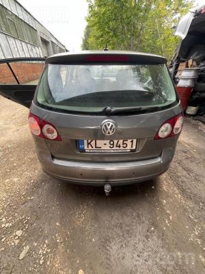 Grey Volkswagen Golf Plus 2006 in Tukums, with an engine capacity of 1.90 L and mileage of 373 thousand km for 1500 €, photo 5 on AUTOMOTO.COM.LV