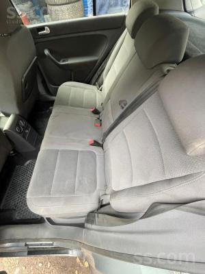 Grey Volkswagen Golf Plus 2006 in Tukums, with an engine capacity of 1.90 L and mileage of 373 thousand km for 1500 €, photo 6 on AUTOMOTO.COM.LV