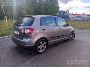 Pelēks Volkswagen Golf Plus 2007 Valmiera, ar dzinēja tilpumu 1.60 L un nobraukumu 208 tūkst. km par 1250 €, foto 4 vietnē AUTOMOTO.COM.LV