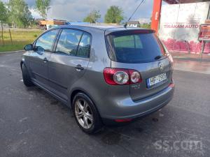 Pelēks Volkswagen Golf Plus 2007 Valmiera, ar dzinēja tilpumu 1.60 L un nobraukumu 208 tūkst. km par 1250 €, foto 5 vietnē AUTOMOTO.COM.LV