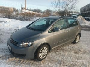 Pelēks Volkswagen Golf Plus 2009 Liepāja, ar dzinēja tilpumu 1.60 L un nobraukumu 331 tūkst. km par 3999 €, foto  vietnē AUTOMOTO.COM.LV