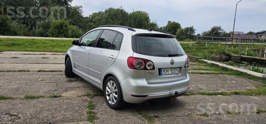 Pelēks Volkswagen Golf Plus 2013 Liepāja, ar dzinēja tilpumu 2.00 L un nobraukumu 246 tūkst. km par 4500 €, foto 3 vietnē AUTOMOTO.COM.LV
