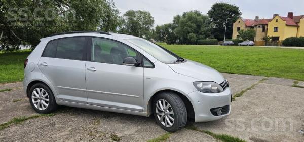Grey Volkswagen Golf Plus 2013 in Liepaja, with an engine capacity of 2.00 L and mileage of 246 thousand km for 4500 €, photo 4 on AUTOMOTO.COM.LV