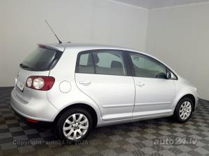Pelēks Volkswagen Golf Plus 2005 Tallina, ar dzinēja tilpumu 1.60 L un nobraukumu 246 tūkst. km par 1499 €, foto 3 vietnē AUTOMOTO.COM.LV